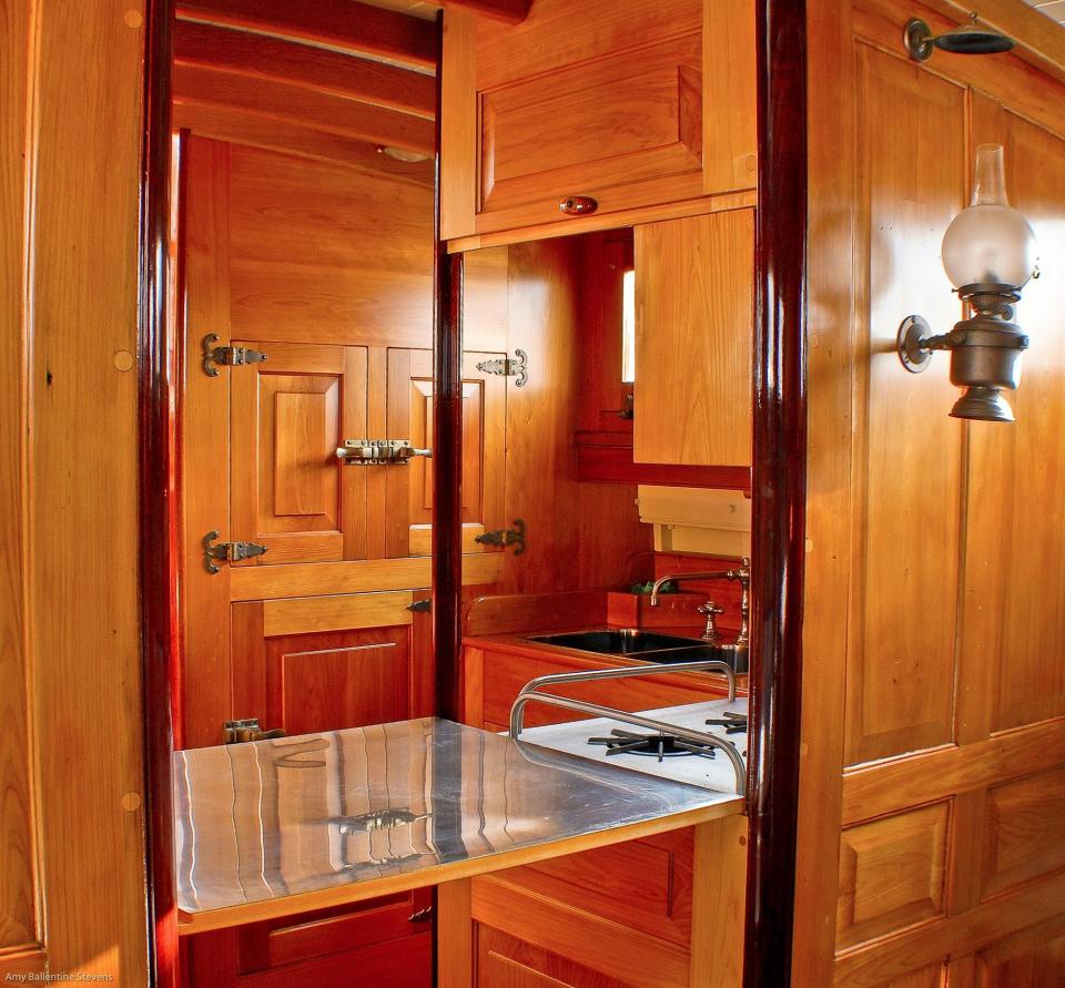 ARIEL II | Herreshoff Classic Power Cruiser, Wellington Yacht Partners