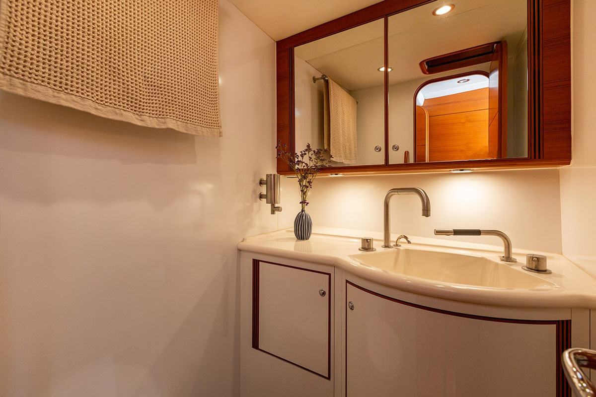 FRIDA | Green Marine IMX-70, Wellington Yacht Partners