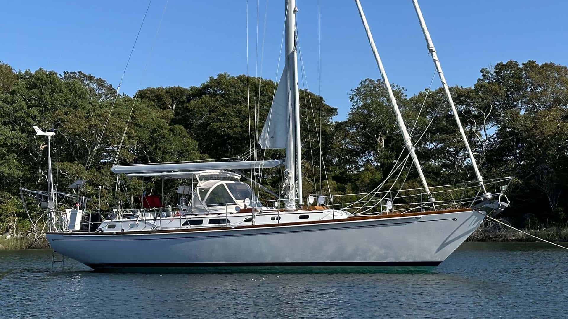 Hinckley Sou’wester: Timeless Luxury & Performance in Sailing ...